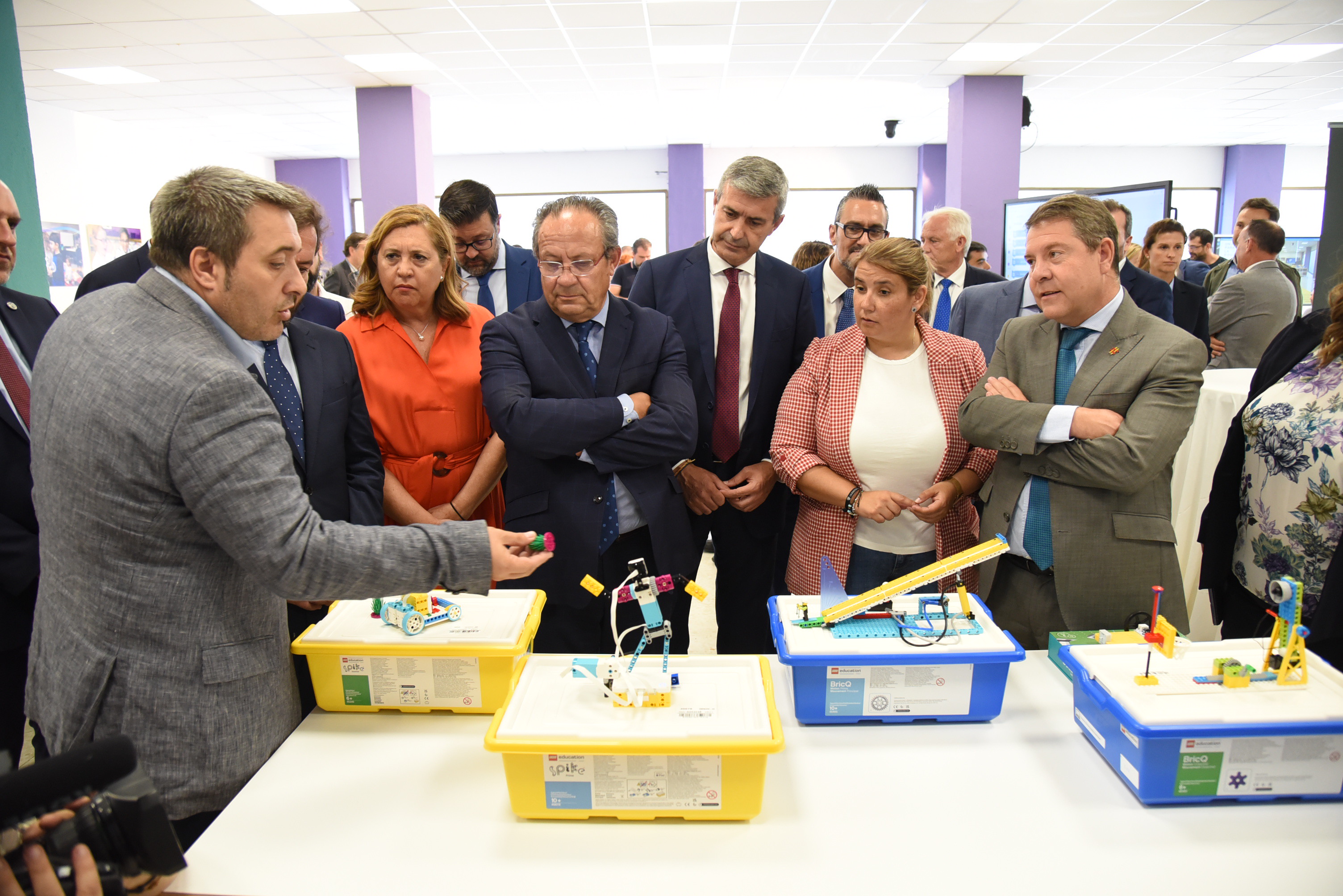 Inauguración del centro de Tecnología Aplicada a la Educación (CTAE) de ...